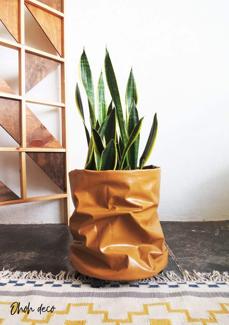 How to make a DIY Rolling Planter