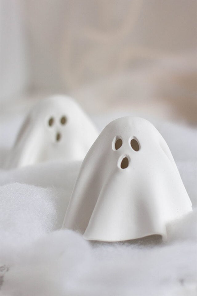 27 Spooky and Cute Halloween Decor Ideas for Your Home