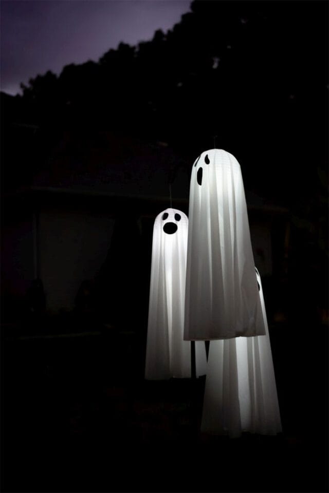 27 Spooky and Cute Halloween Decor Ideas for Your Home