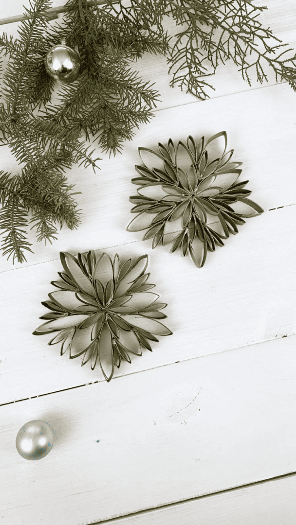 Toilet paper roll Christmas crafts: 37 Unexpected Ideas
