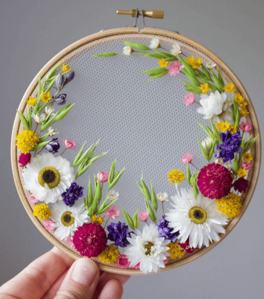 40 Creative Ideas to Use Dried Flowers in Your Home Decor