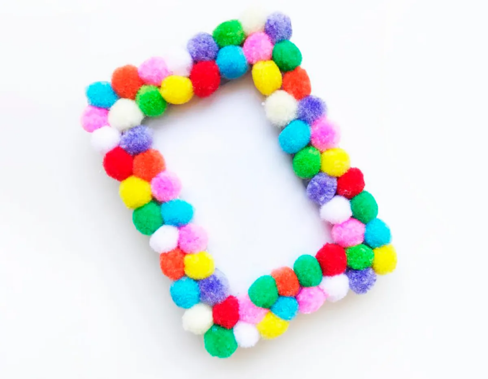 65 Unique and Creative Photo Frame Ideas to Spice Up Your Home Decor