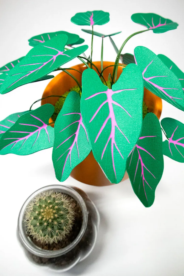 25 DIY Ideas for Making Paper Plants That Look Real