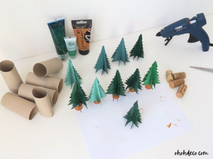 How to make Toilet Paper roll Christmas Tree