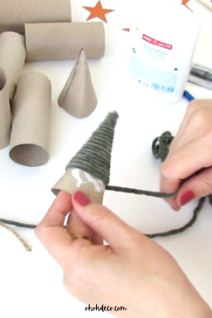 How to craft DIY Mini Christmas Tree