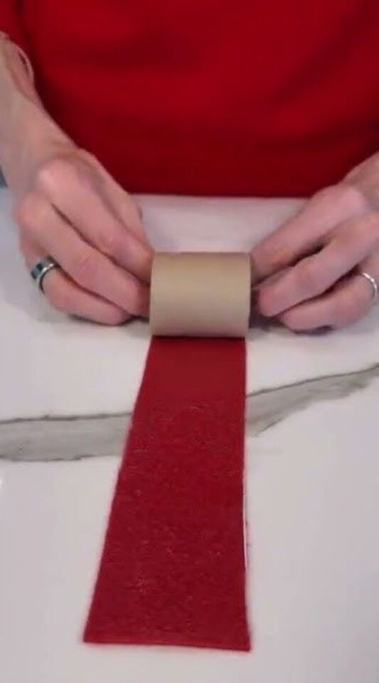 25 Budget-Friendly DIY Christmas Napkin Rings