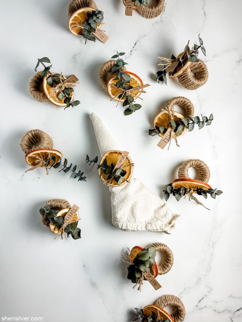 25 Budget-Friendly DIY Christmas Napkin Rings