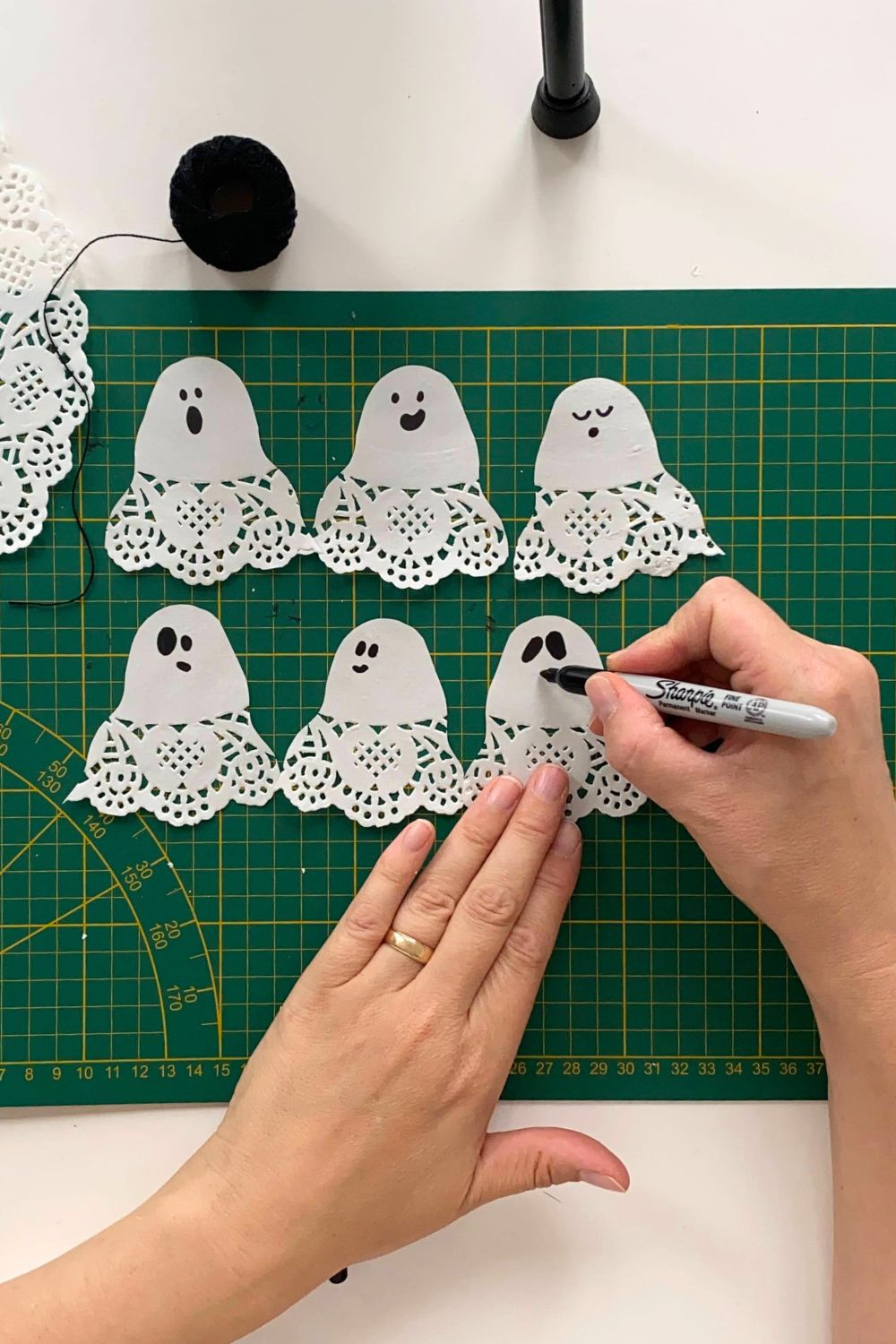 ghost garland diy (3) - Ohoh deco