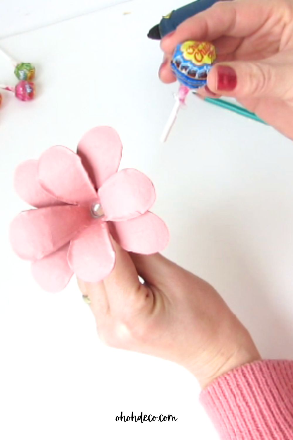 DIY Flower Lollipop made with Egg Carton