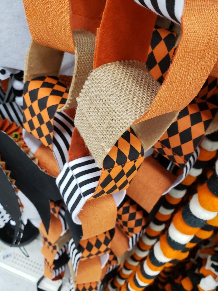 Vintage Halloween Decor: A Nostalgic Guide to Spooky Style That Never ...
